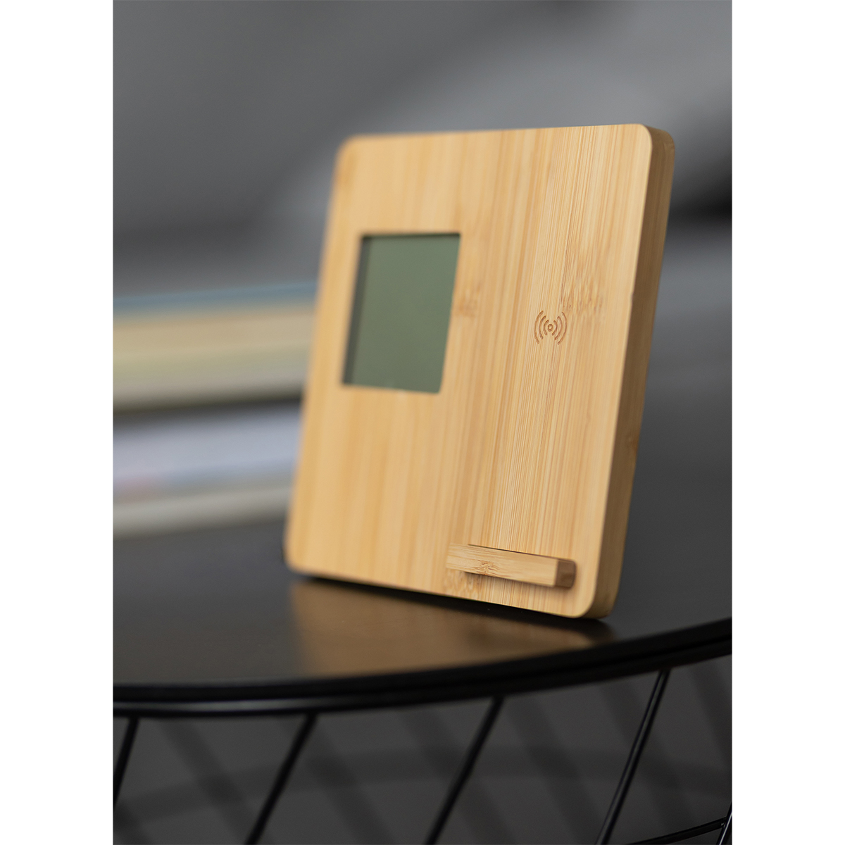HIXON weather station with wireless charger, beige | Promolog